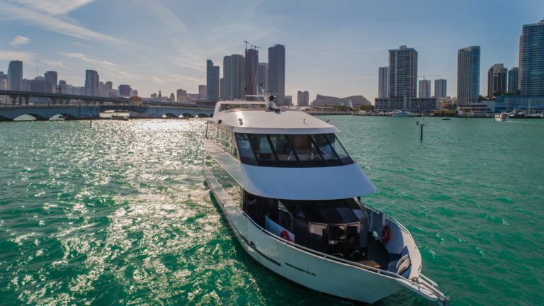 100' Midnight Sun Yacht Charter Miami Florida USA